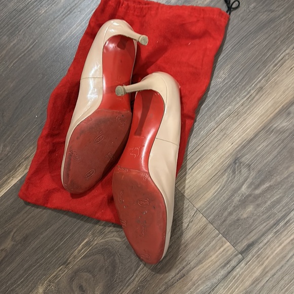 Christian Louboutin | Shoes | Christian Louboutin Nude Patent Heels ...